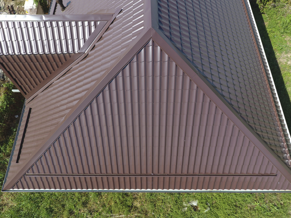 How Long Do Metal Roof Foam Closures Last For? | Supply Maverick