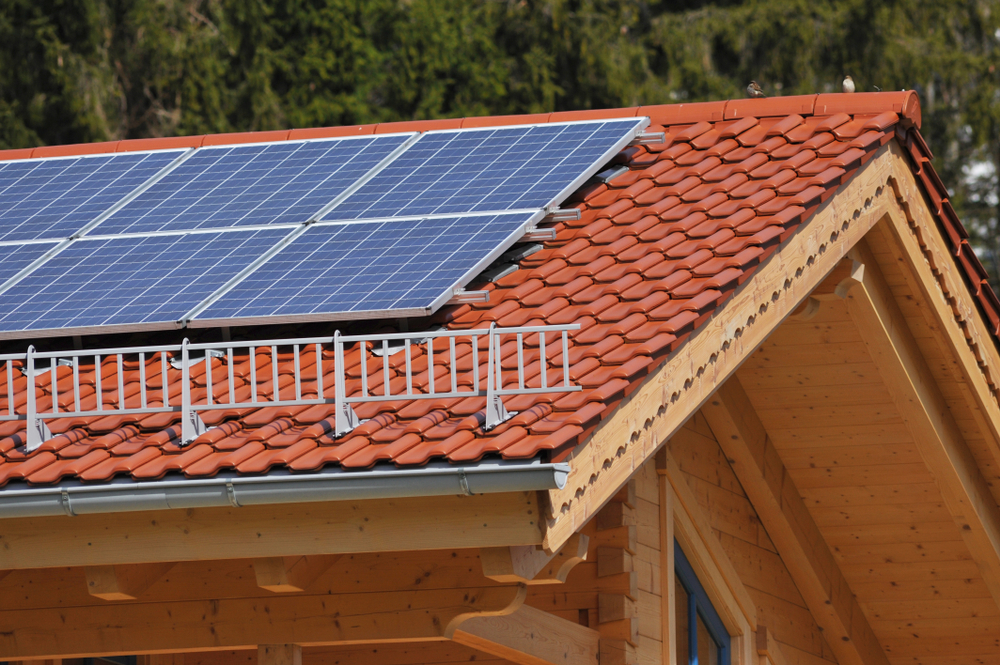 Should You Install Snow Guards in Solar Panel Areas? | Supply Maverick