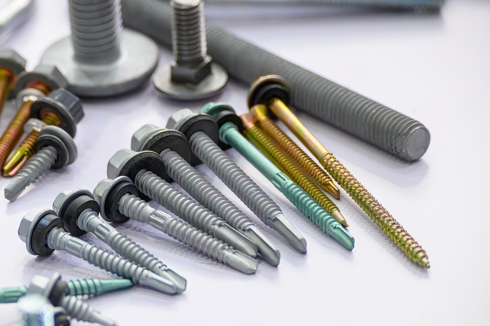 How to Identify Screw Thread Types for Roofing and Siding